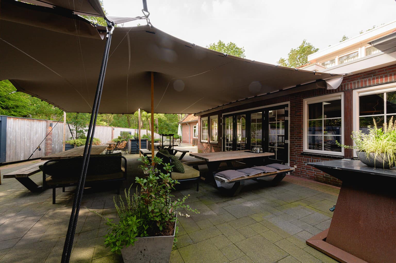 Gutter system for stretch tents | Strong and watertight | Eurostretchtents